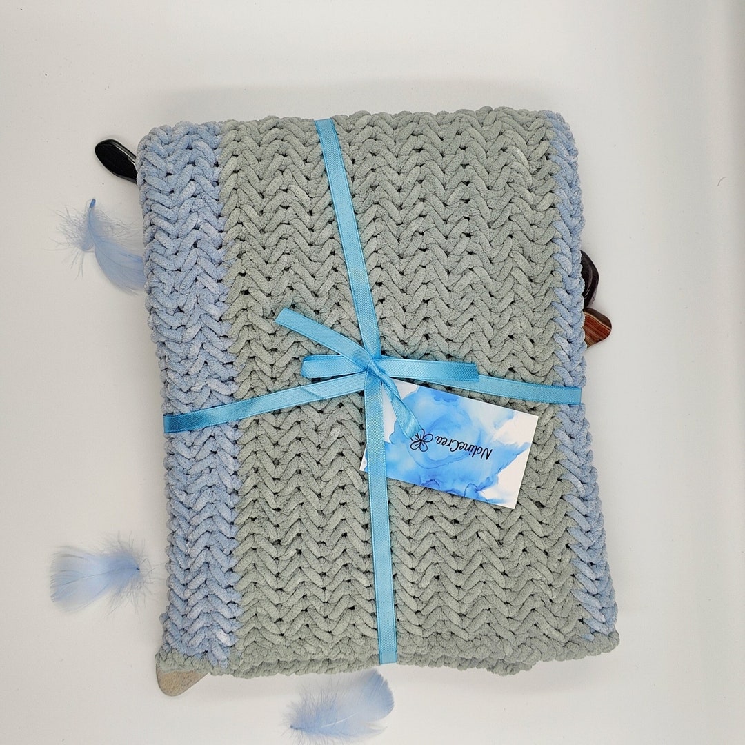Crochet Baby Blanket, Two-tone Baby Blanket, Chenille Yarn Baby Blanket ...