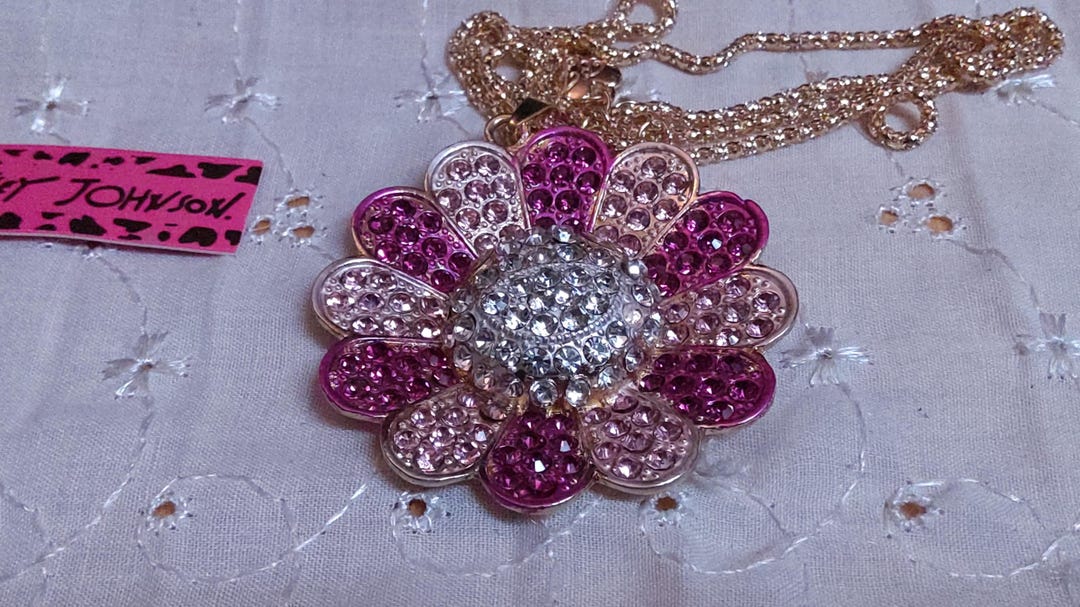 BETSEY JOHNSON Bedazzled Flower Blossom Pendant on a Goldtone Necklace ...