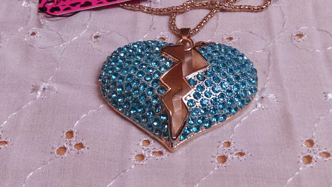 BETSEY JOHNSON Bedazzled "broken Heart" Pendant on a Goldtone Necklace ...