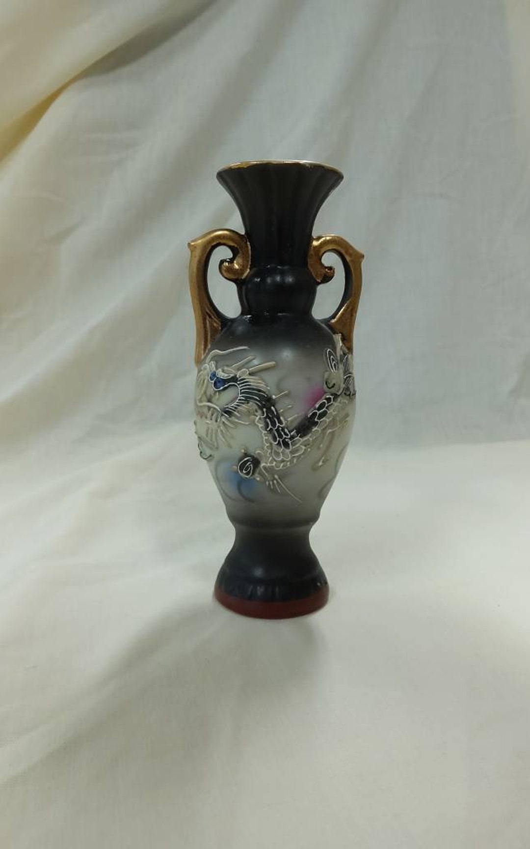 DRAGONWARE VASE - Black Design With Double Gold Handles From GNCO Japan ...