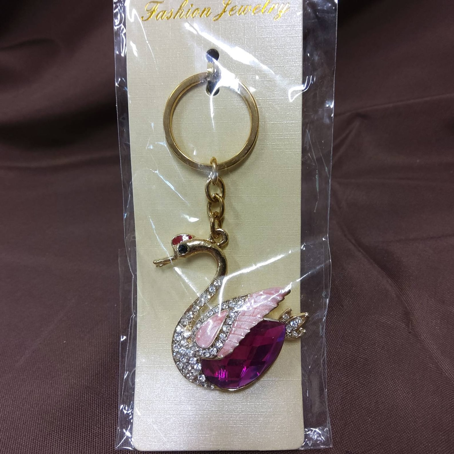 NEW Beautiful SWAN Keychain that's NEW still in the - Etsy Italia