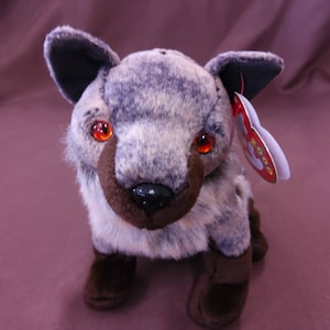 TY Beanie Baby howl the Wolf. New, Never Played With. Stored in a Smoke ...