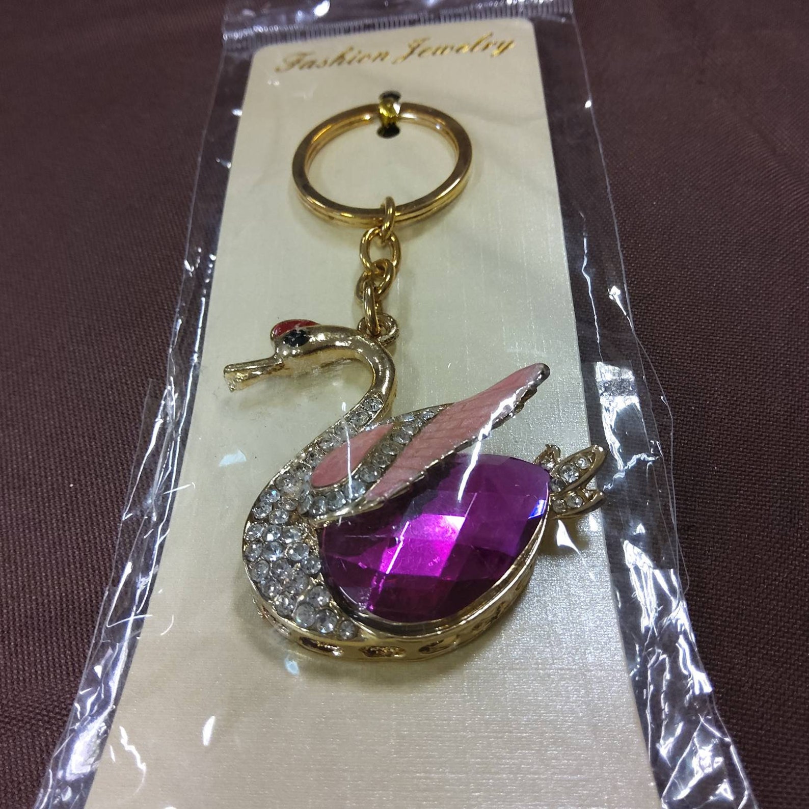 NEW Beautiful SWAN Keychain that's NEW still in the - Etsy Italia