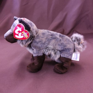 TY Beanie Baby howl the Wolf. New, Never Played With. Stored in a Smoke ...
