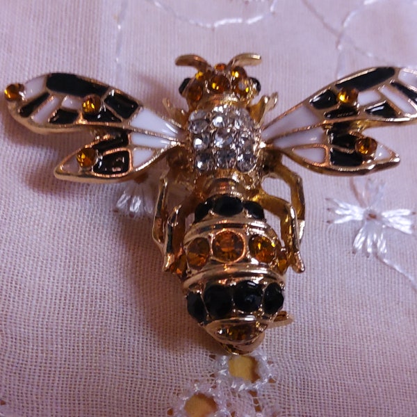 Bumblebee Brooch - Etsy