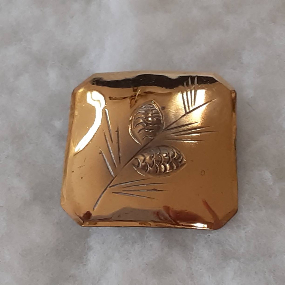 Stuart Nye Goldtone Pinecone Brooch. Maker's Mark Found on - Etsy