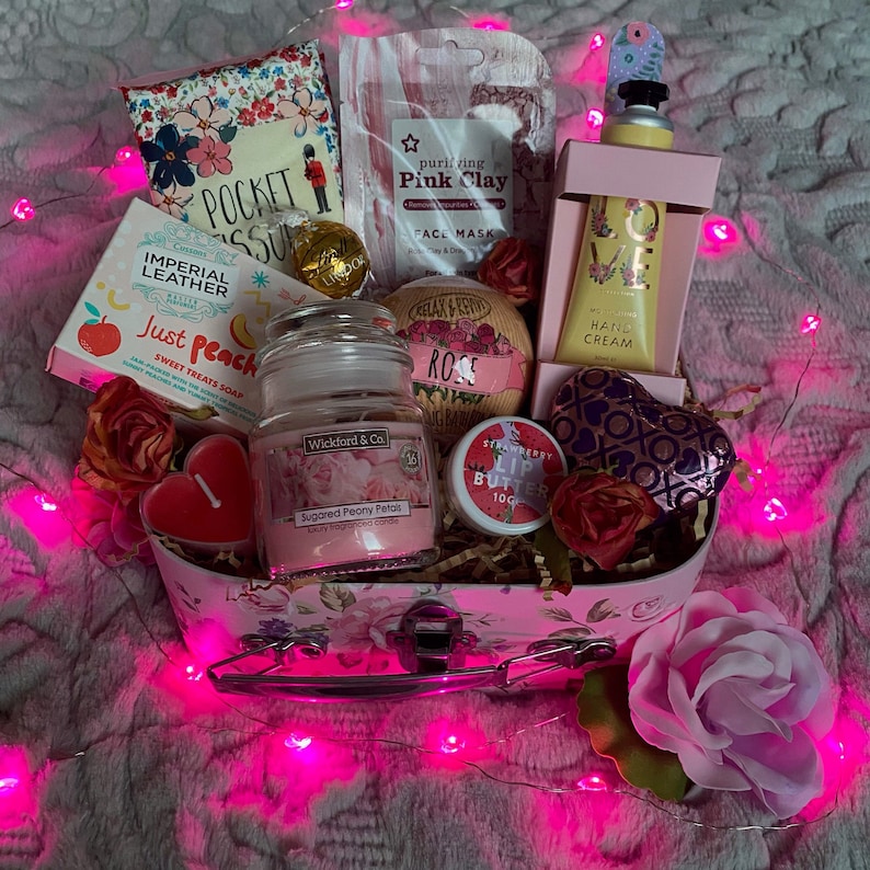 Pretty in Pink Love Pamper Box Gift Box Self-care Hamper Happy Box ...