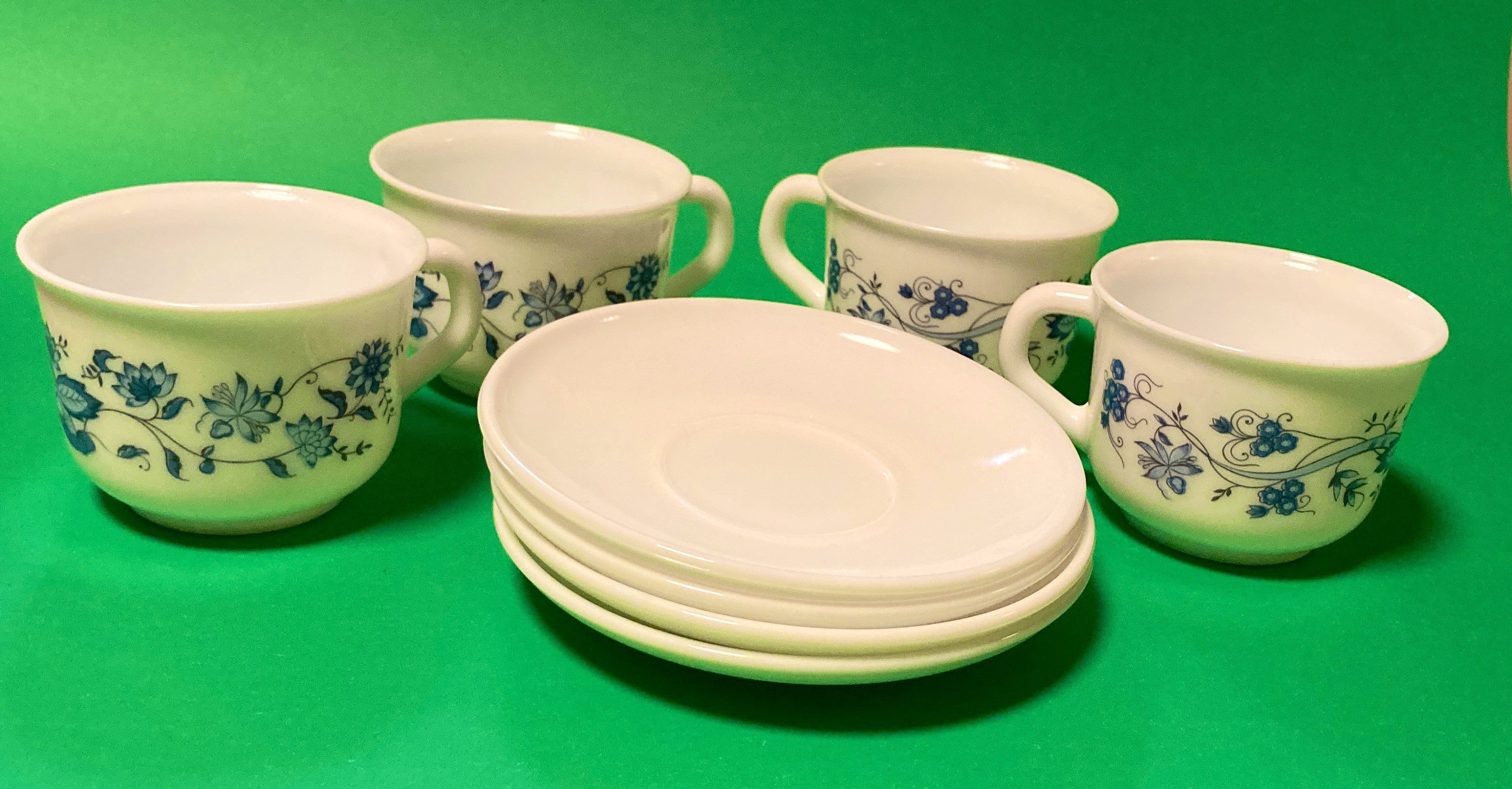Set of 4 Vintage Milk Glass Cups and 4 Plates by Arcopal of France ...