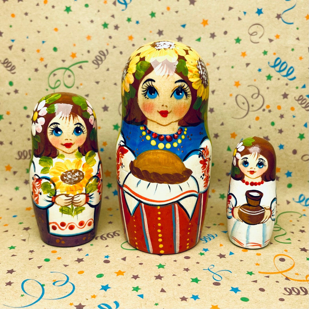 Cute Ukrainian Girls 3pcs 4,2” Hand Painted Wooden Matryoshka ...