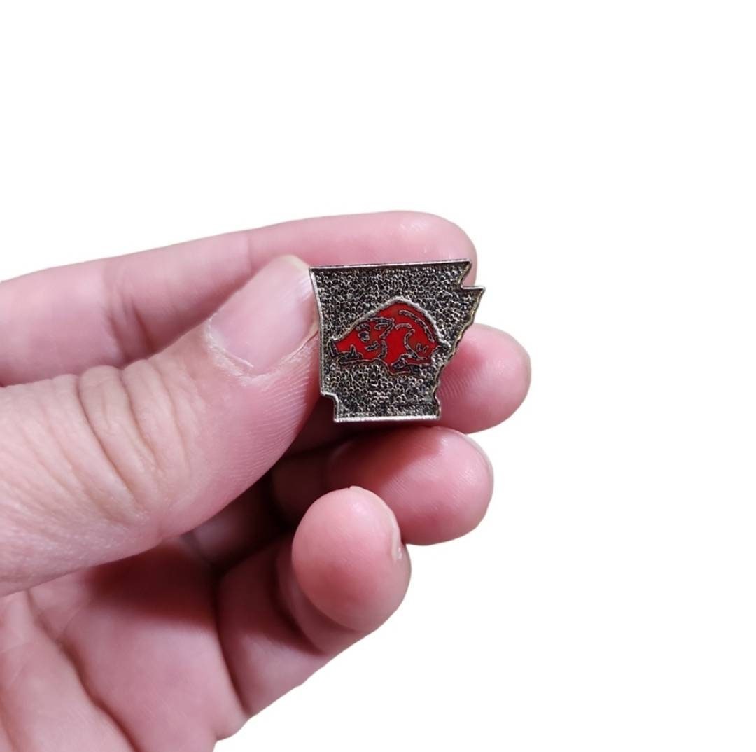 Vintage Silver Toned University of Arkansas Razorback Pin - Etsy