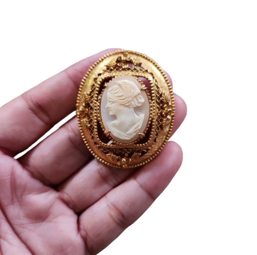 Vintage Geno Gold Toned Hand-carved Shell Cameo Brooch Signed - Etsy