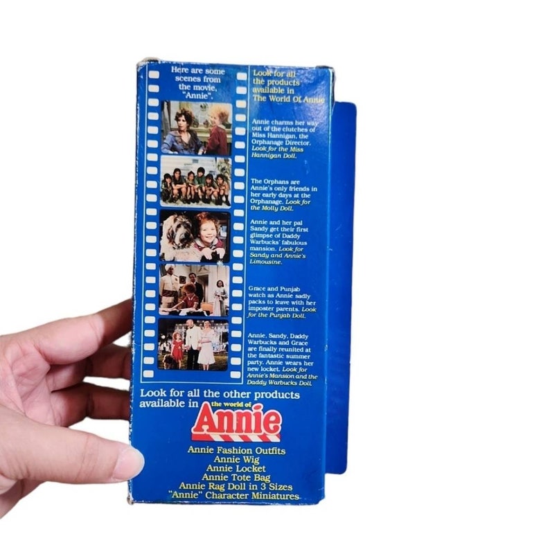 Vintage 1982 Knickerbocker the World of Annie Annie Doll Missing Locket ...