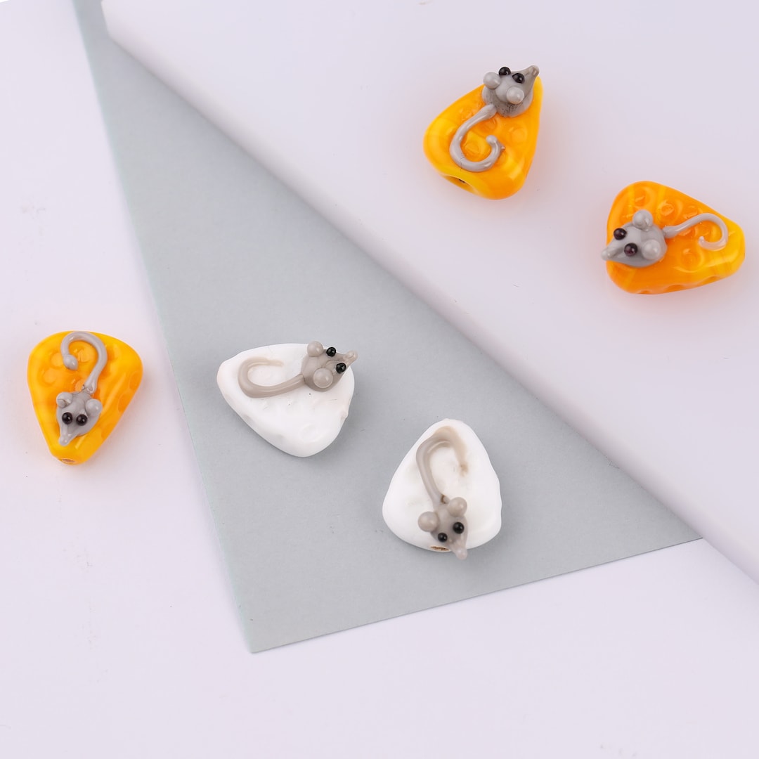 Murano Glass Mouse and Cheese, Lampwork Rat Bead, Funny Mouse Charm ...