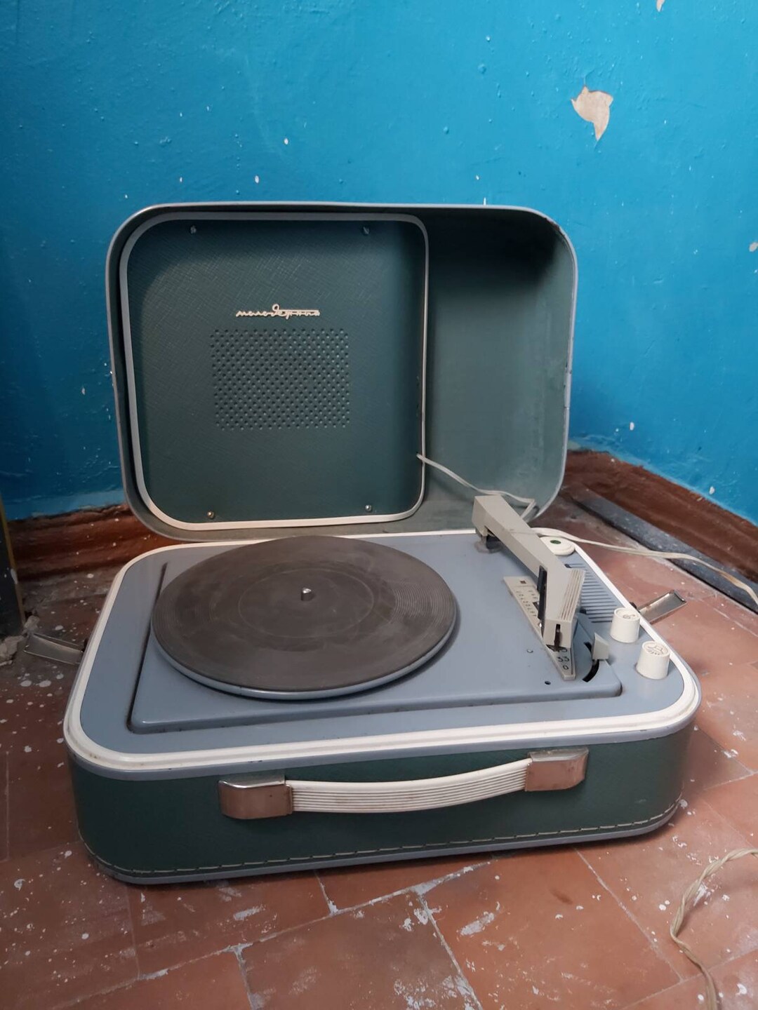 Soviet Record Player Молодежный - Etsy