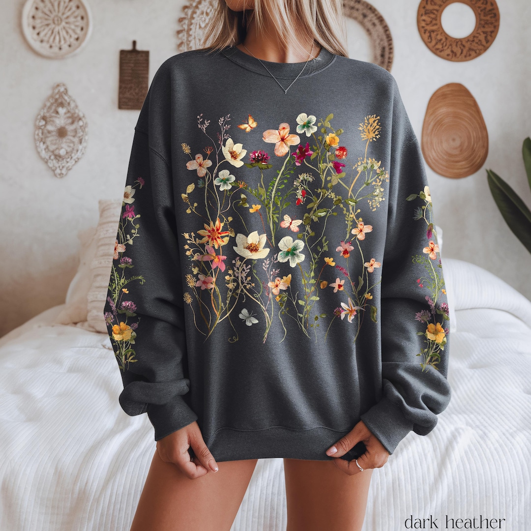 Vintage Pressed Flowers Sweatshirt, Boho Cottagecore Crewneck, Pastel ...