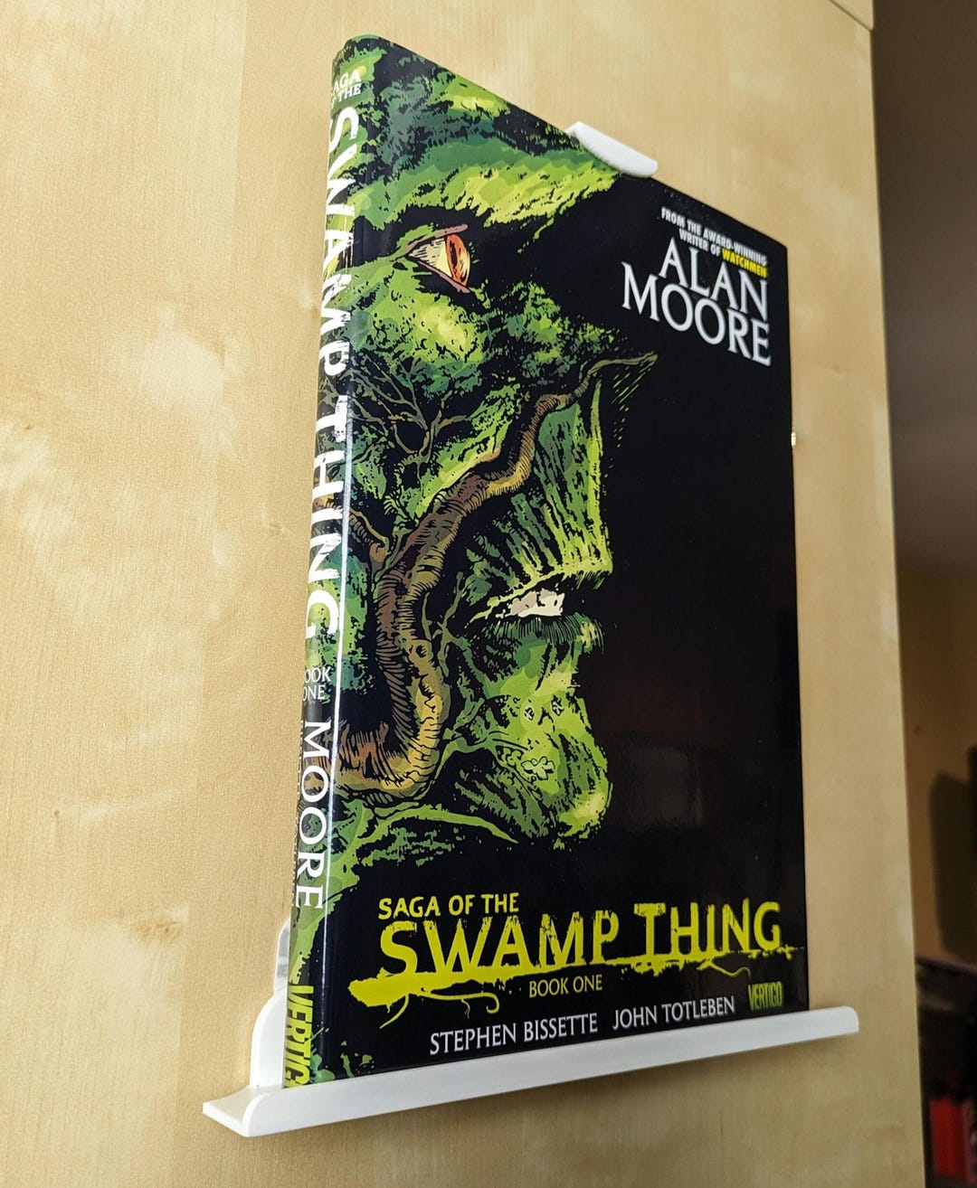 Graphic Novel Wall Mount Display Shelf for Large Comic Books, Graphic ...