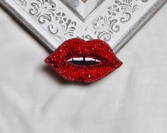 Lips Brooch Pin / Biting Lip Beaded Brooch / Women's Day Gift for Her ...