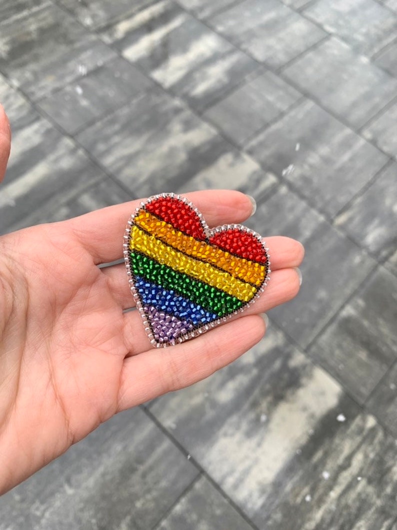 LGBTQ Pins, Rainbow Flag Heart Pins, Rainbow Heart Shaped Pins for ...