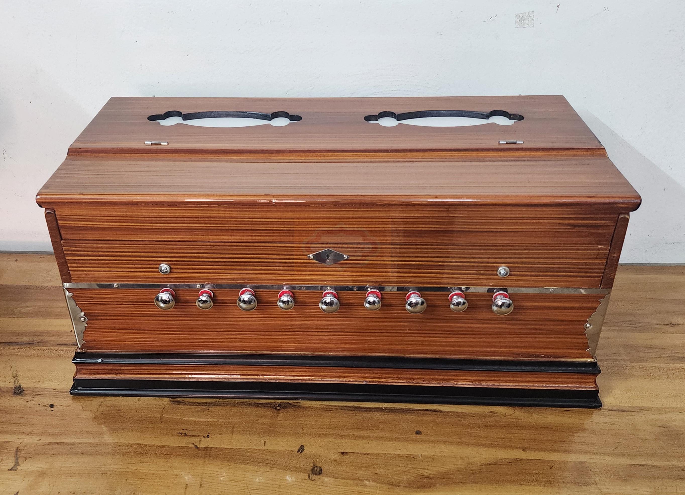 Shriji Harmonium: 3.5 Octave, 9-stop Coupler, Bass Male Reed, Gig Bag ...