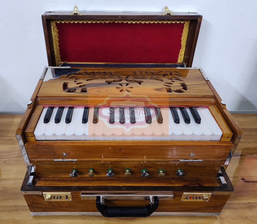 Shriji Crafts Portable 7 Stops Harmonium 2.5 Octave Khadi Kangi 2 Reed ...
