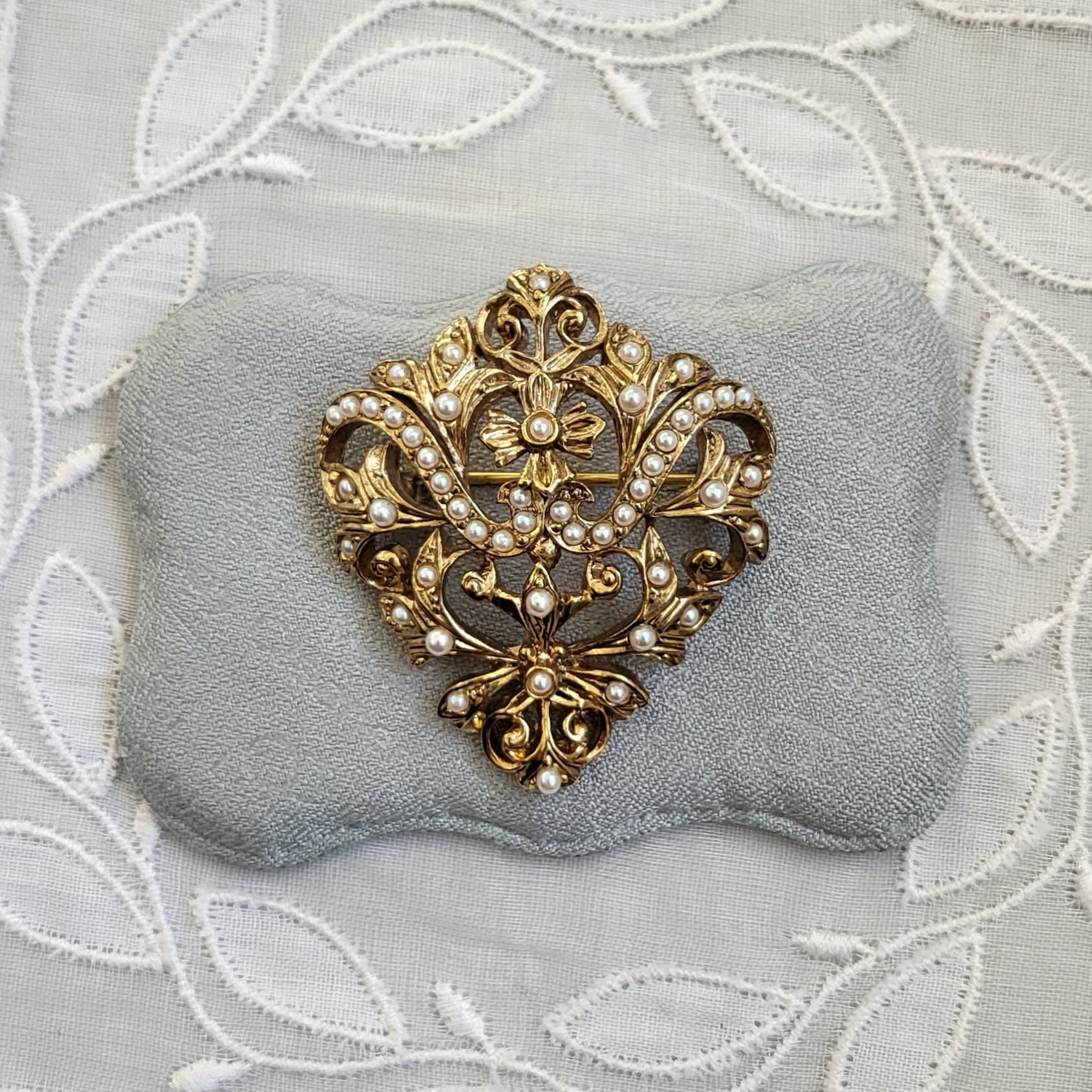 Brooch Rococo Style Seed Pearl Ornate Brooch - Etsy Hong Kong