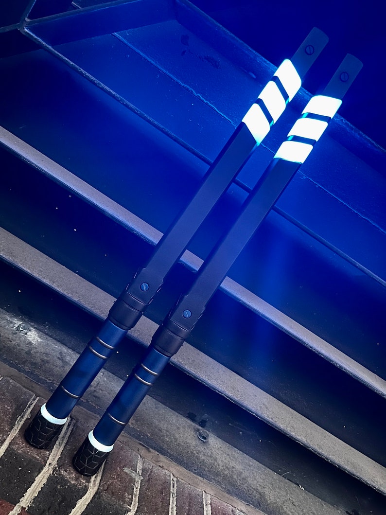 Gotham Knights Nightwing Escrima Sticks 3D File STL - Etsy