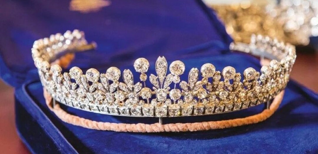 Stylish Wedding Tiara, Zircon Bridal Tiara Sterling Silver Handmade ...