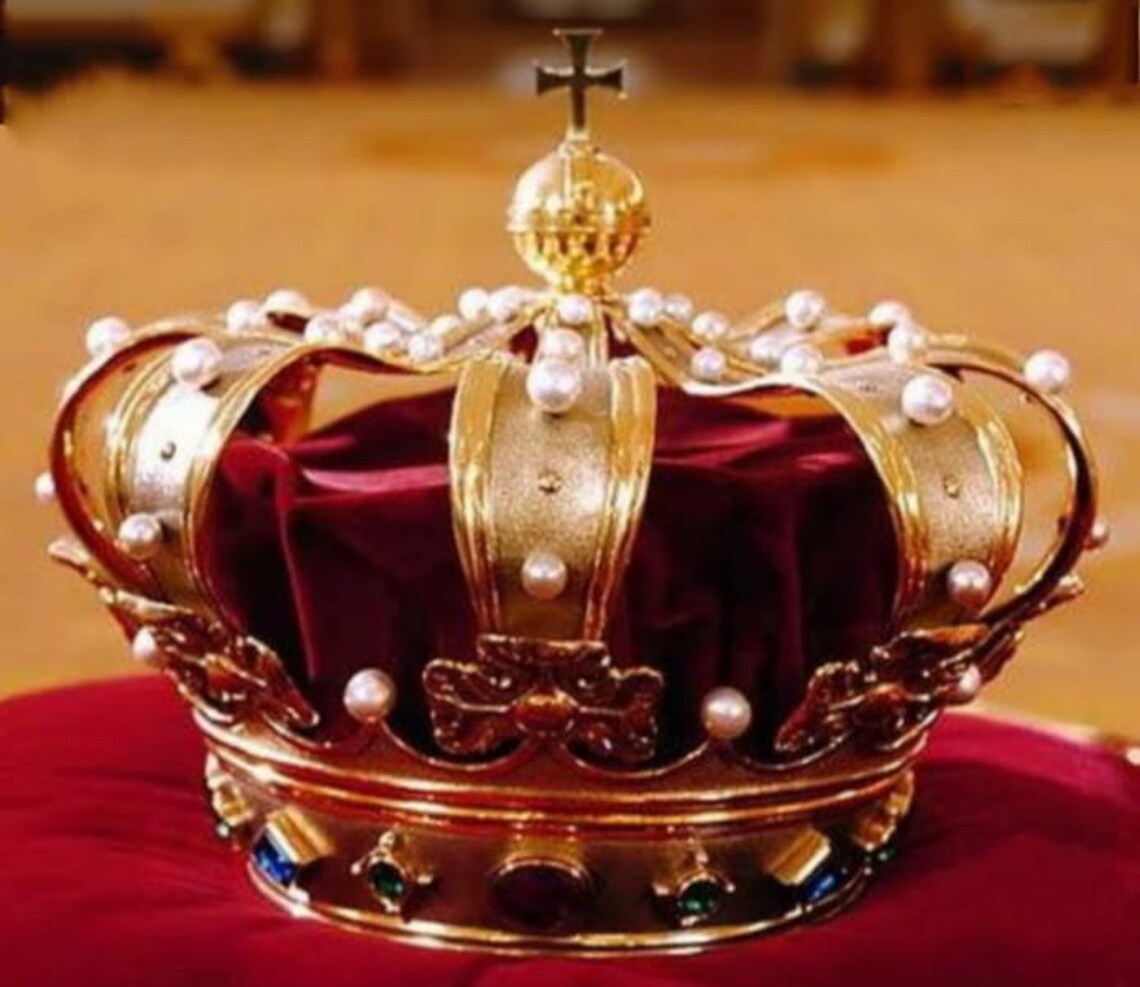 Handmade Gemstone Sterling Silver Crown: Royal Dutch Replica - Etsy