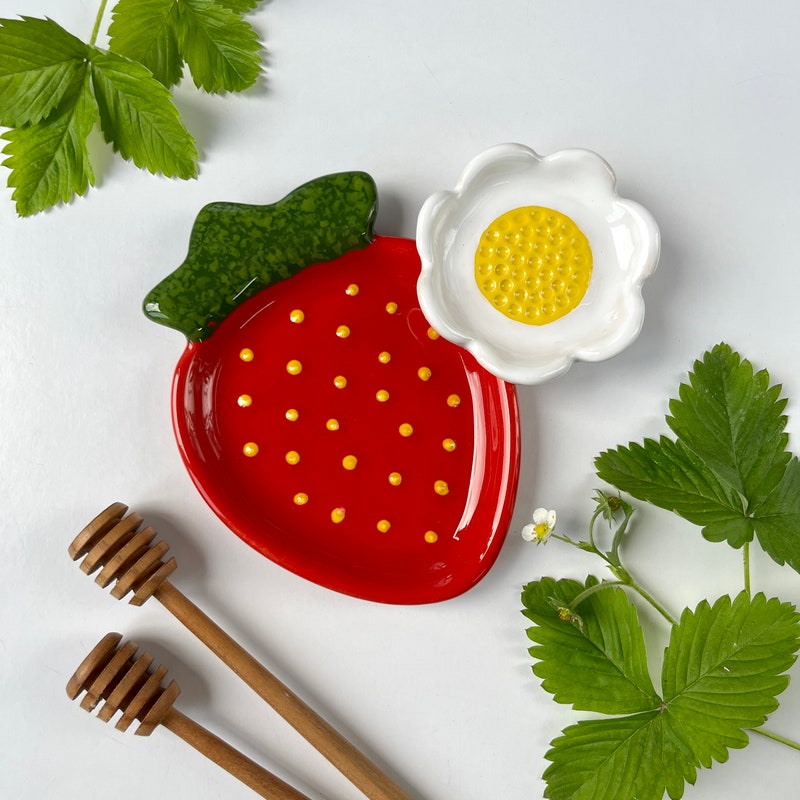 Strawberry Kitchen - Etsy
