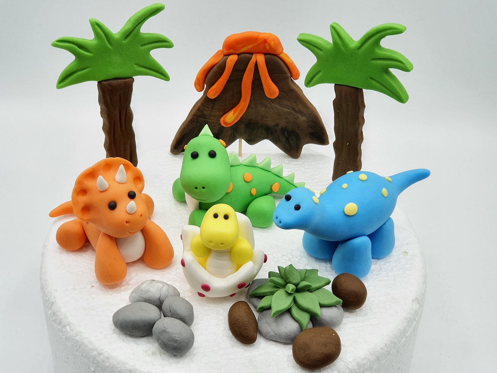 Dinosaur Friends Fondant Cake Toppers - Etsy UK