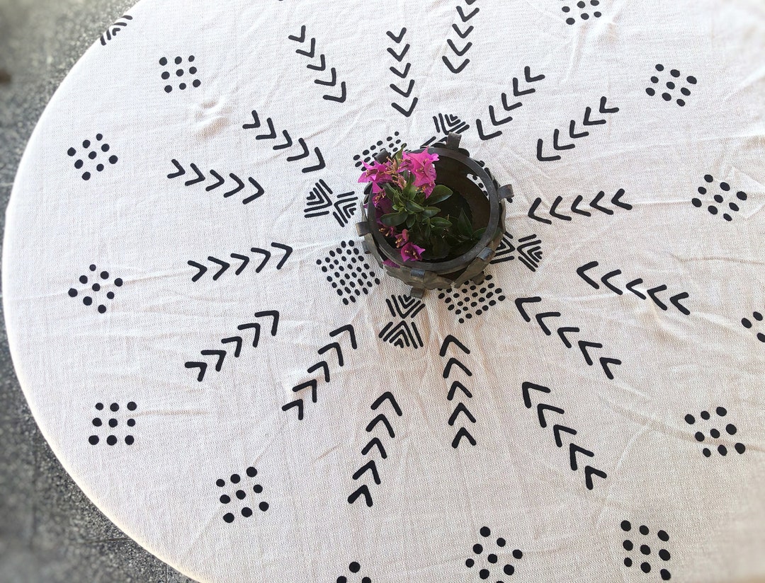 Arrow Pattern Round Tablecloth: Hand-woven Turkish Cotton, 63'' - Etsy