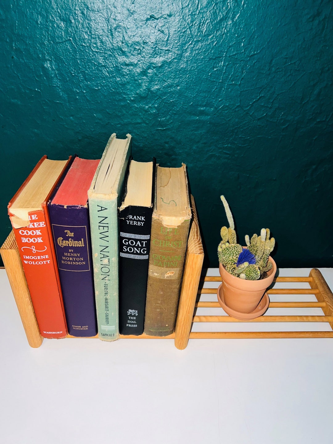 Vintage Desktop Bookshelf — Adjustable Wood Tabletop Sliding Book Rack ...