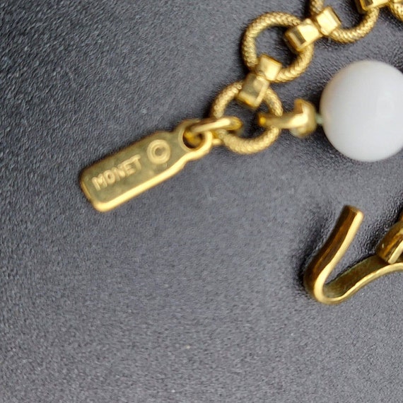 Signed Monet White Milk Glass Beaded Necklace Vintage… - Gem
