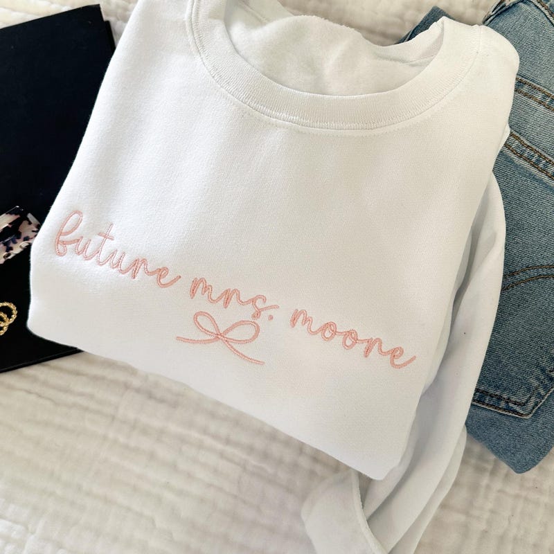 Mrs Last Name With Bow - Etsy