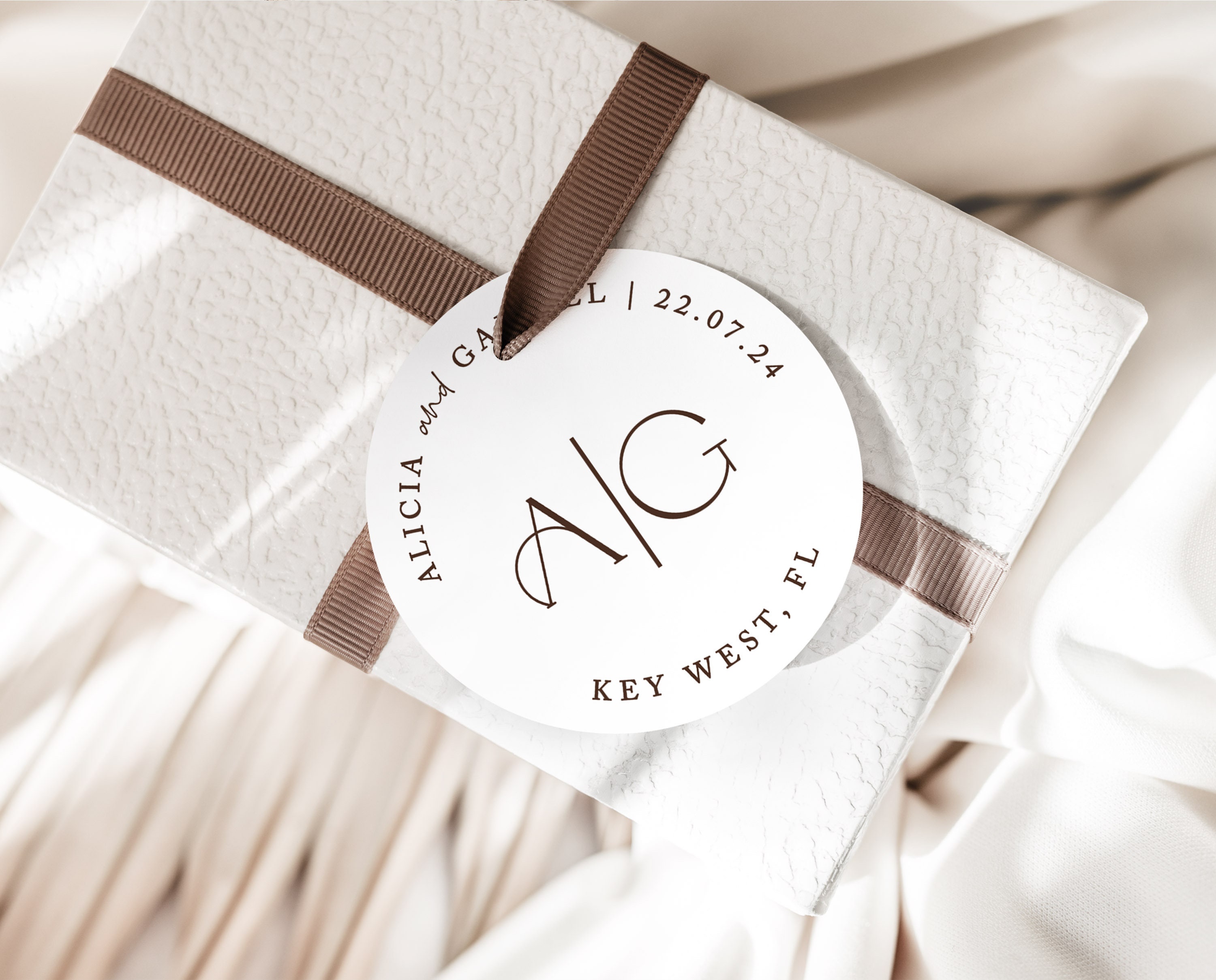 Modern Wedding Monogram, Minimalist Wedding Monogram, Typographic ...