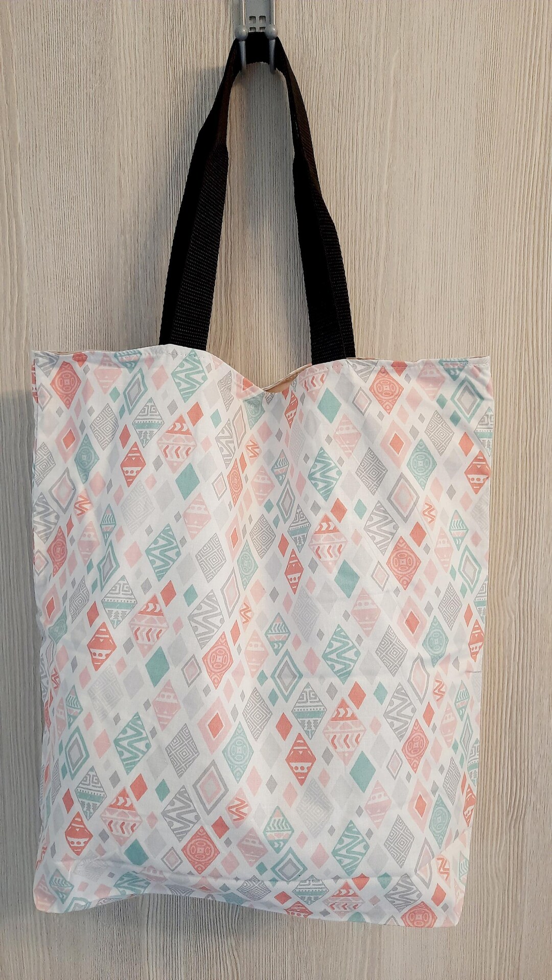 Chic Bag With Pattern / Aztec Style / White Pastel Mint Green Orange ...