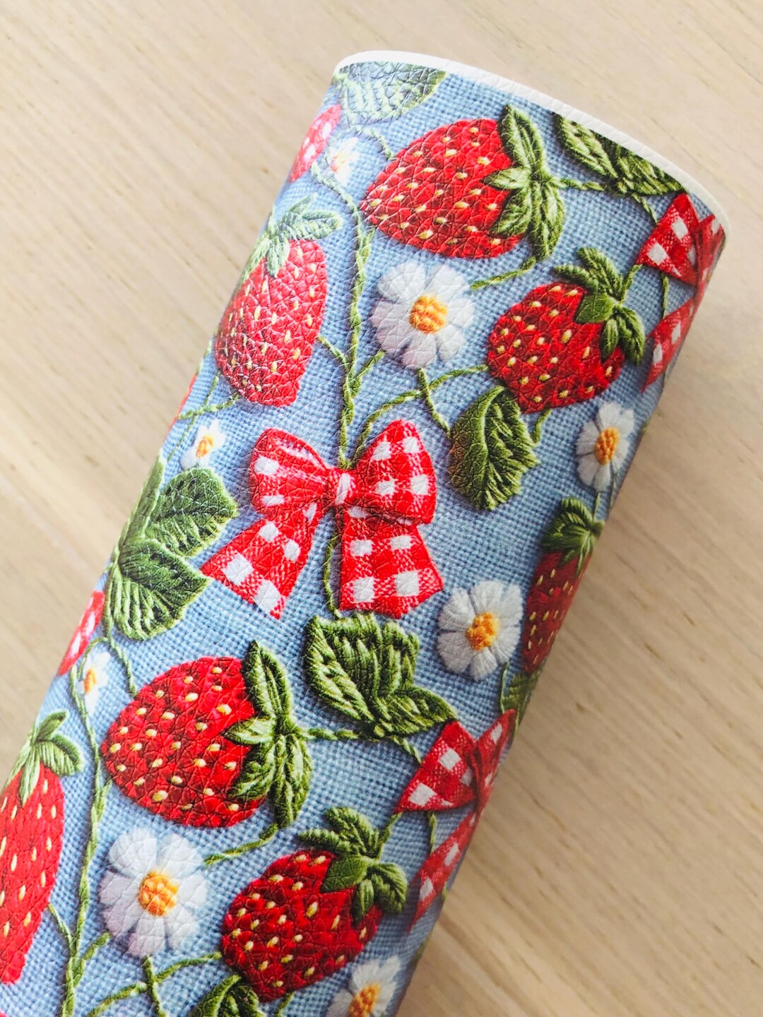Strawberries, Plaid Bows, Realistic, 3D Looking, Printed Pebbled Faux ...