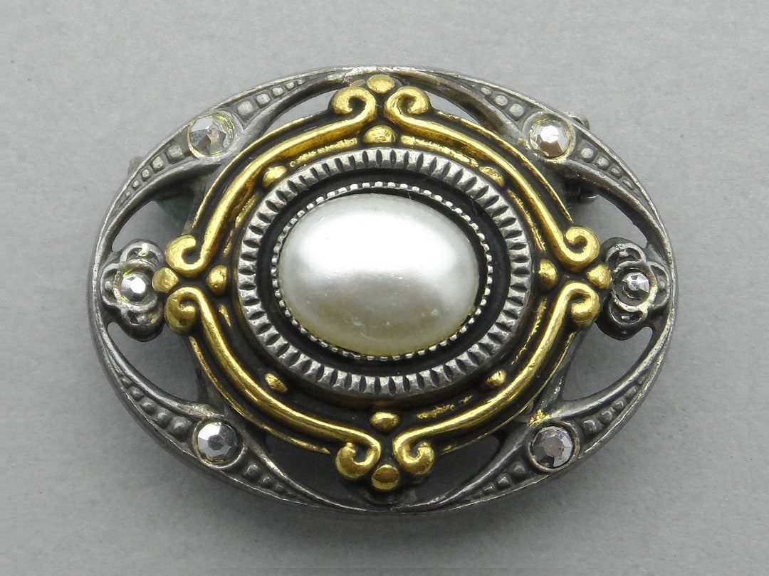 Rococo Style. Vintage Brooch. - Etsy