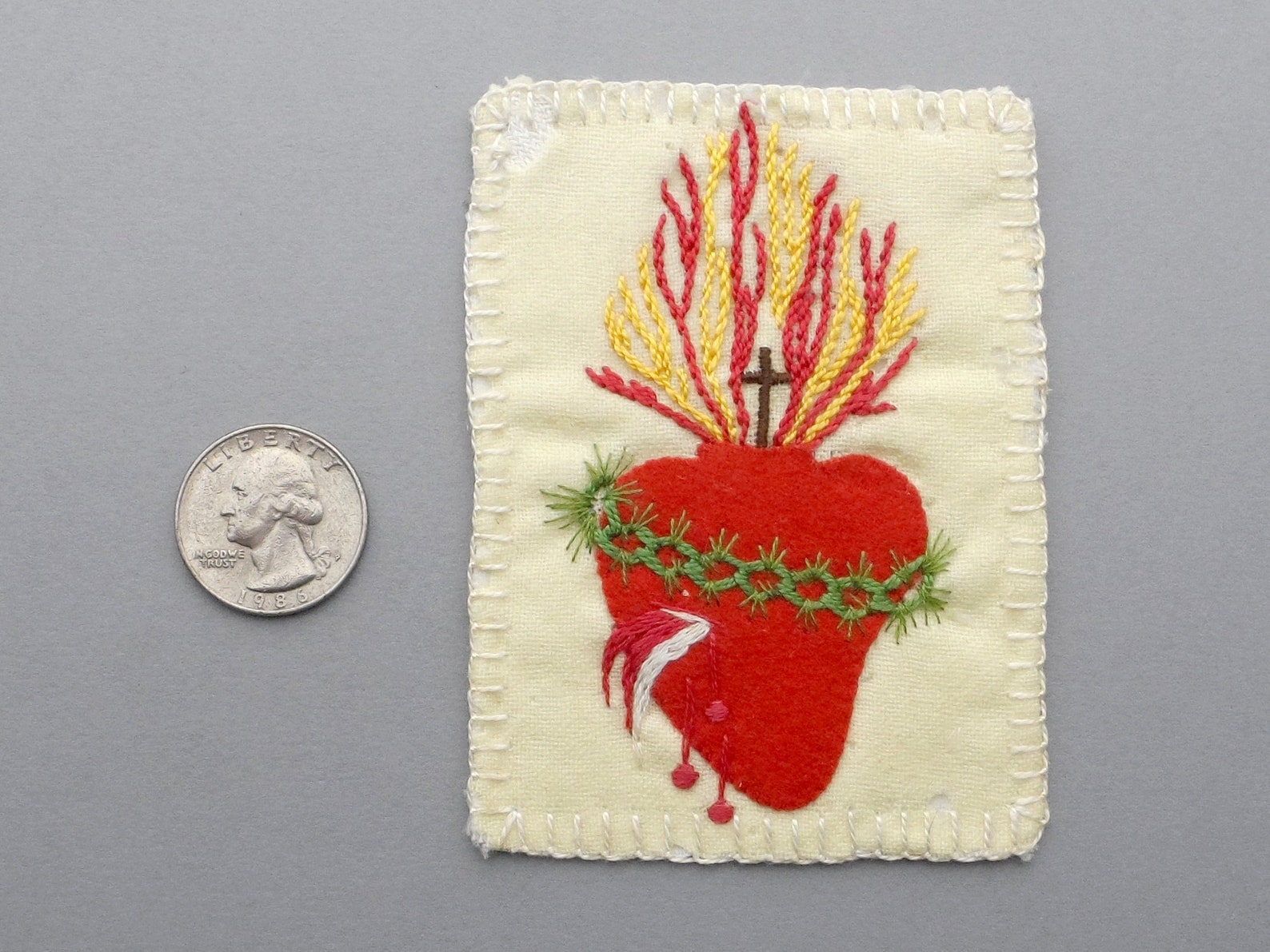 Sacred Heart. Antique Religious Pendant to Sew. | Etsy