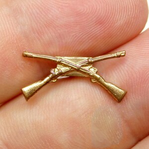 Crossed Rifle, U.S. Army Infantry. WWII Collar Pin? Antique Little ...