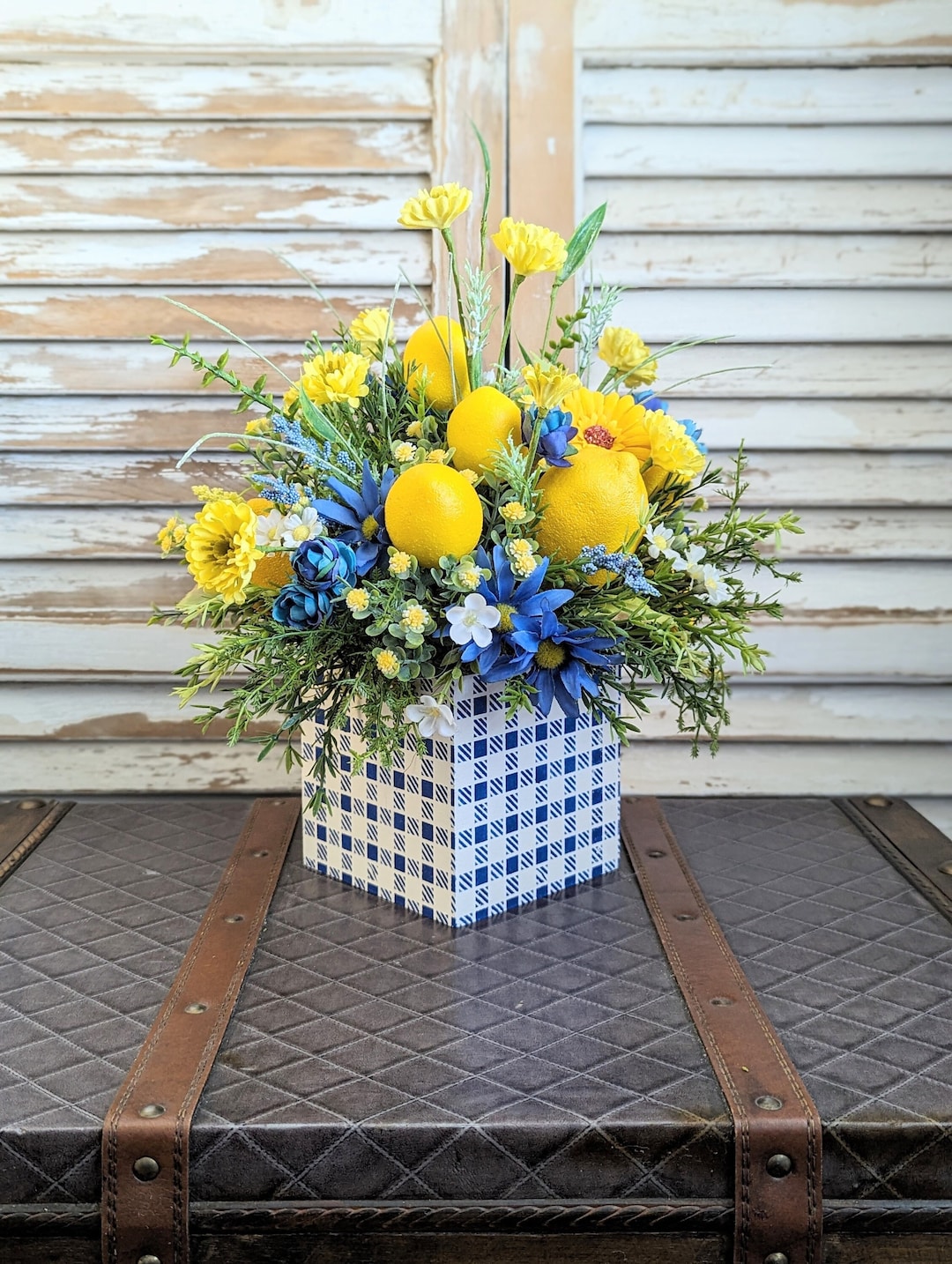 Lemon Arrangement, Lemon Arrangement With Flowers, Lemon Centerpiece ...