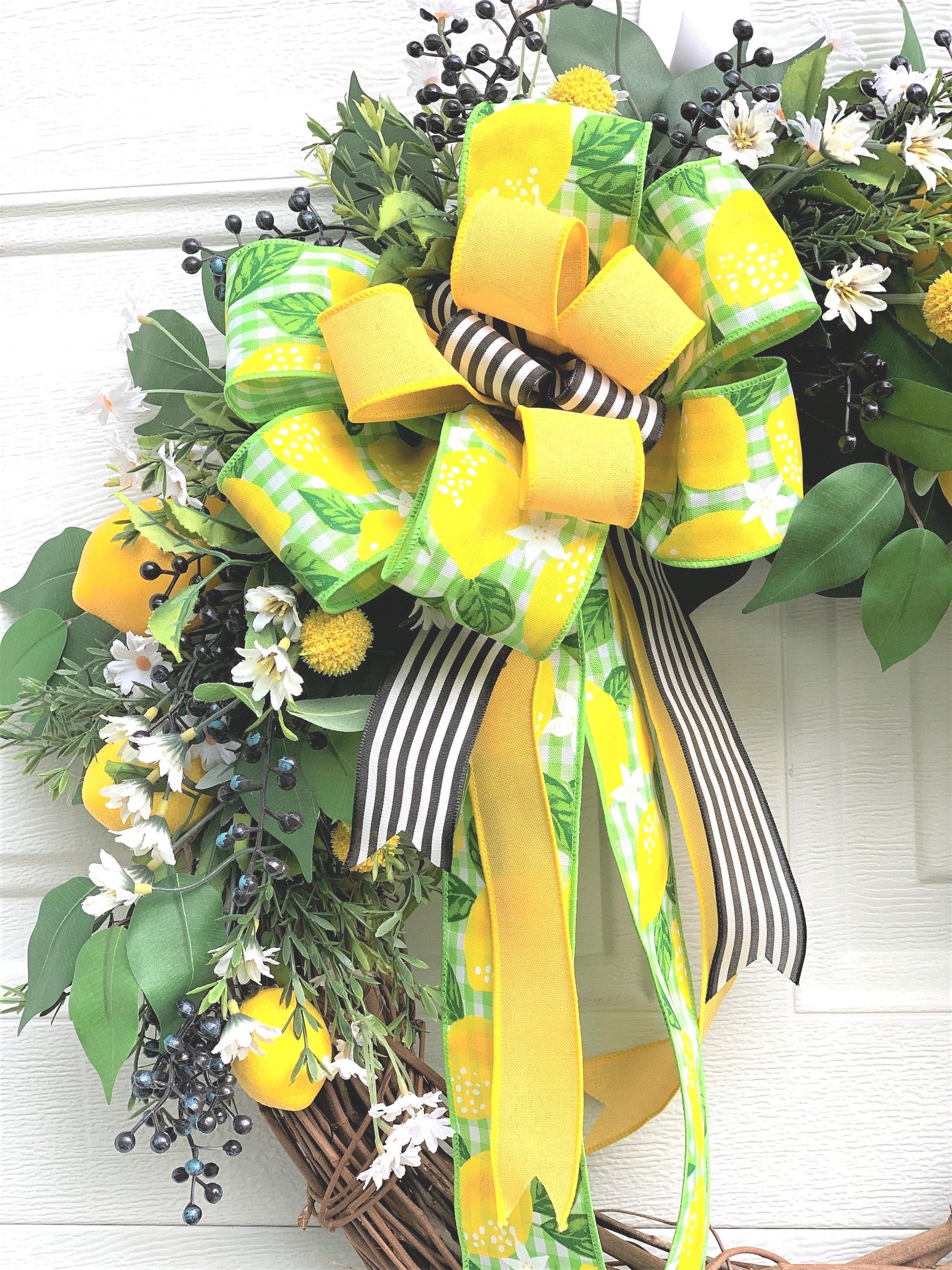 Lemon Wreath, Lemon Wreath With White Flowers, Lemon and Berry Wreath ...