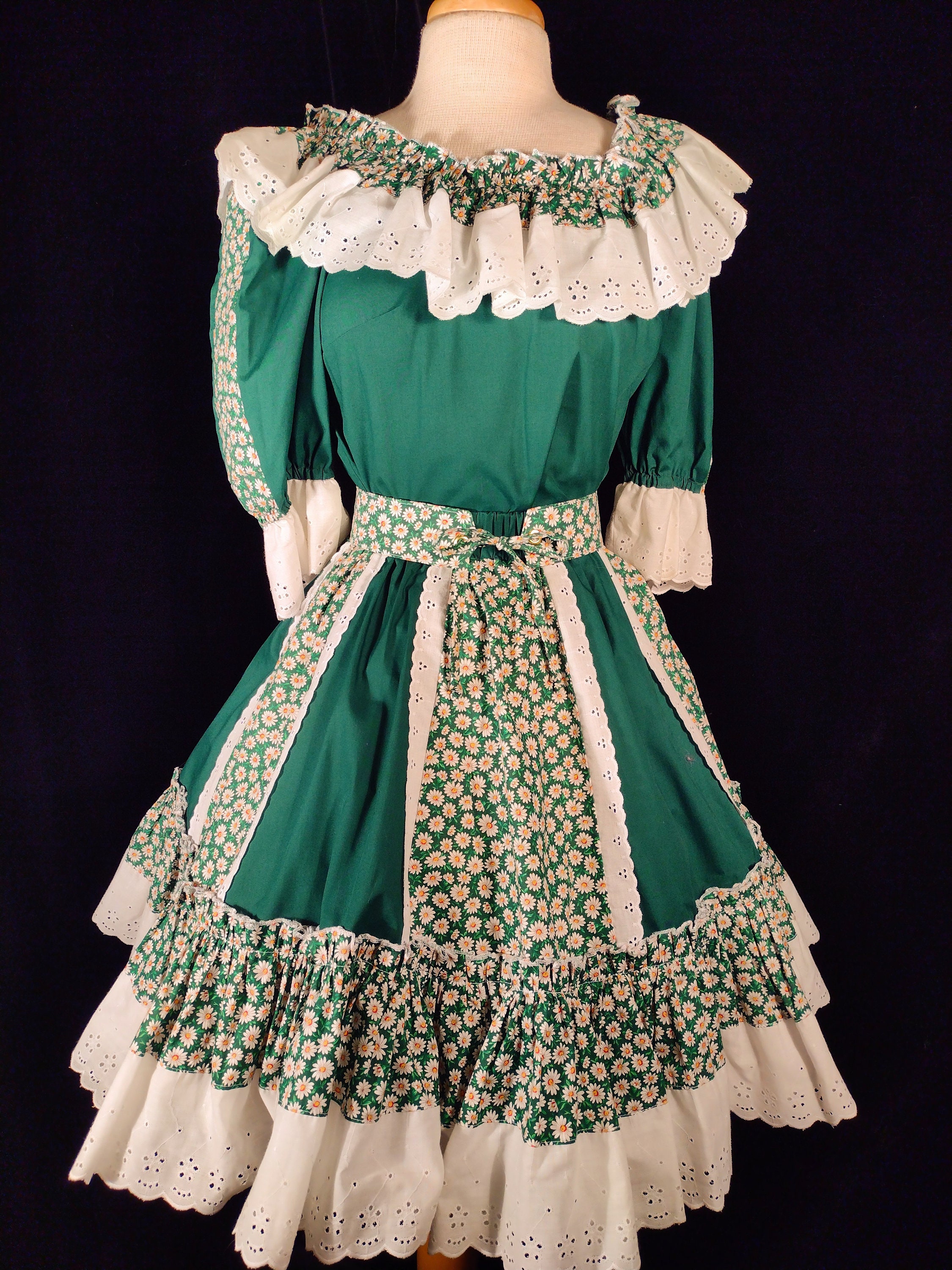 Vintage Daisy Print 2pc Square Dance Set - Etsy