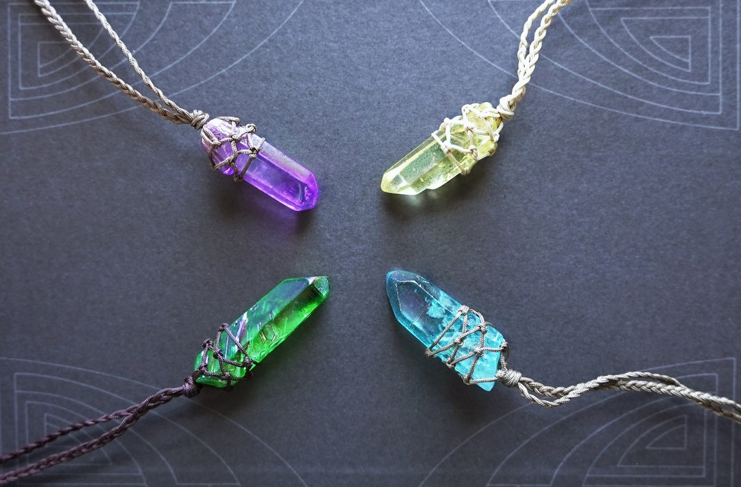 Jedi Inspired Kyber Crystal Necklace / Jedi Cosplay / Sith Cosplay ...