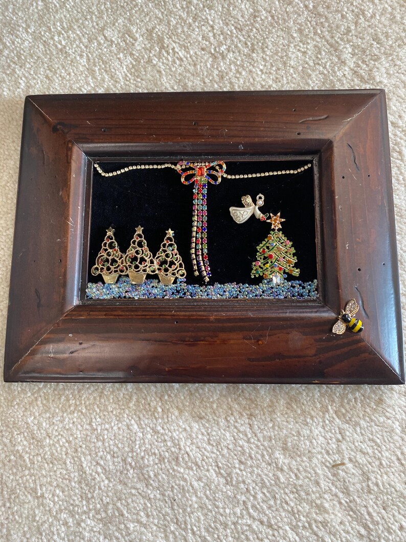 Christmas Angel Scene - #373 - Vintage Jewelry Christmas Framed Art - Etsy