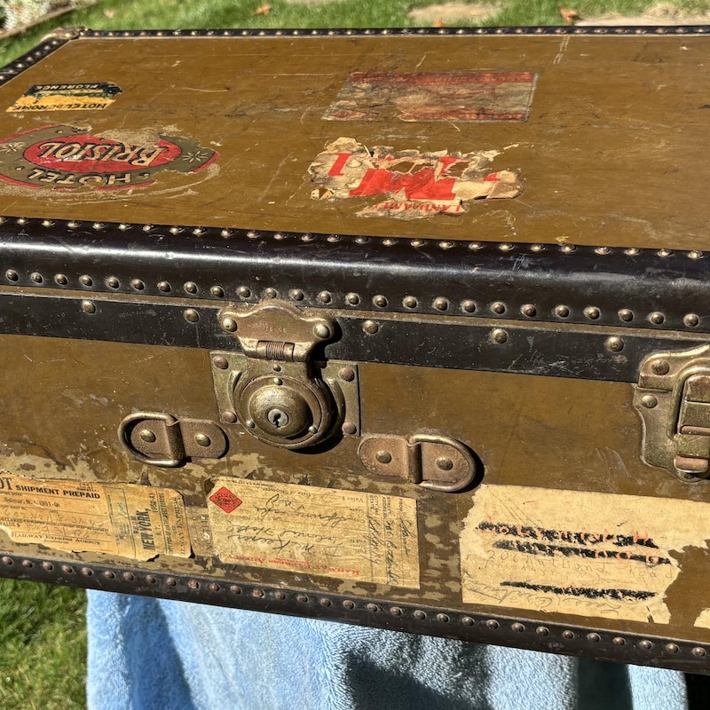 Travel Trunk Sticker - Etsy