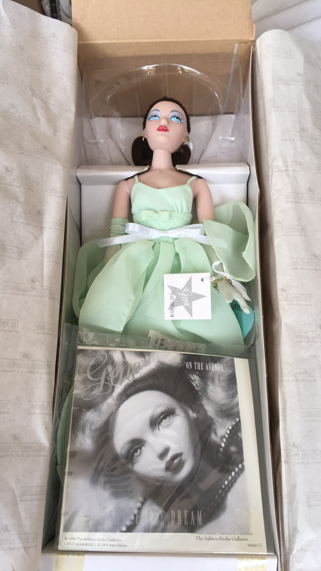 Dolls & Miniatures NIB Mint Ashton Drake Champagne Flight Gene Blue ...