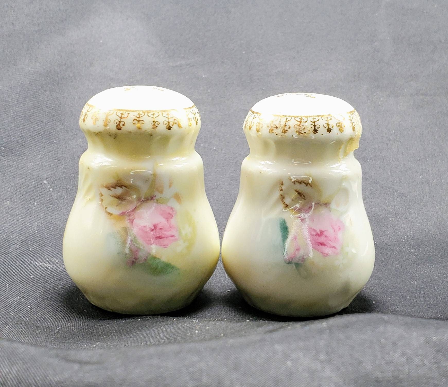 Vintage Porcelain Salt and Pepper Shakers Pink Flowers Gold Gilding - Etsy
