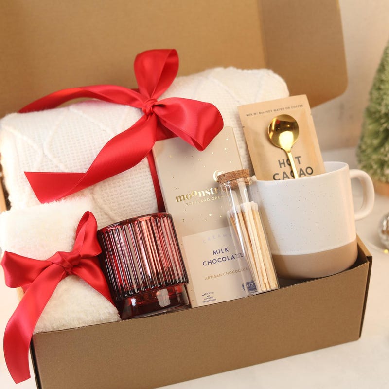 Winter Gift Basket - 60+ Gift Ideas for 2025