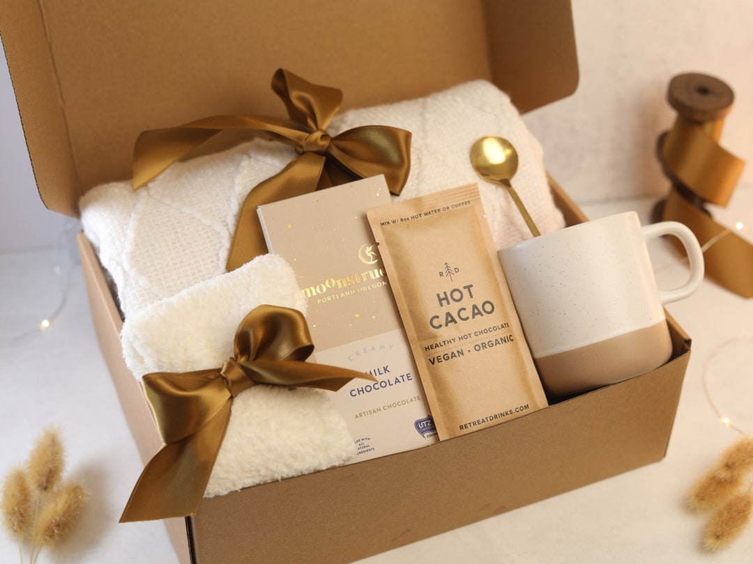 Gift Box With Blanket Chocolate Hot Cacao for Cozy Moments Mothers Day ...
